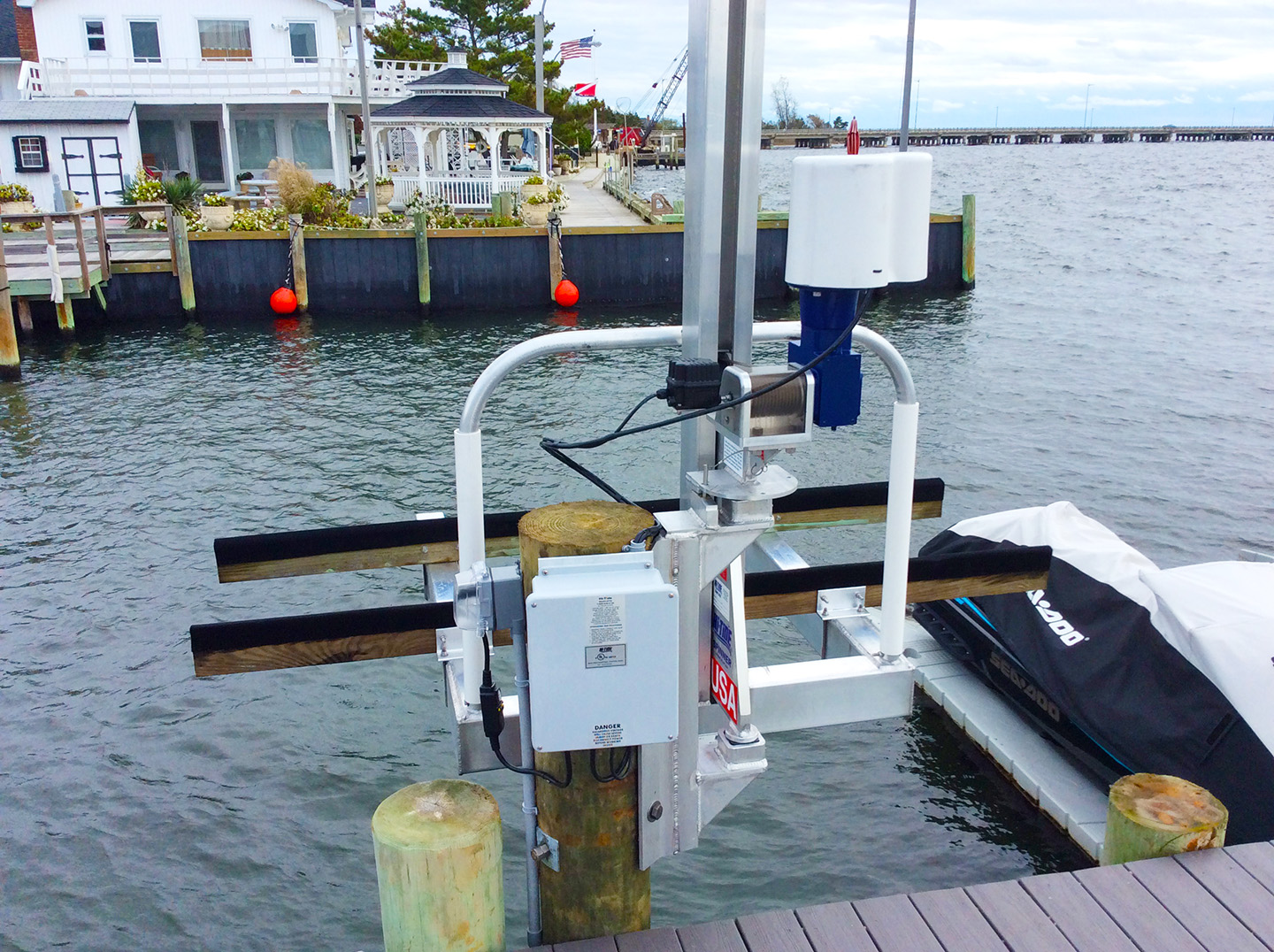 Hi-Tide Boat Lifts – Aboatlift